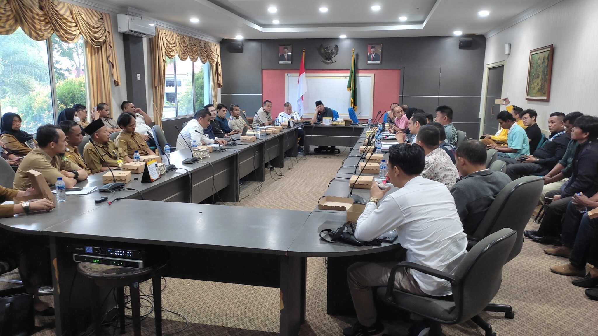 Sengketa Lahan PT SKS dan PT BUM di Pulau Setokok Berujung di Meja DPRD ...