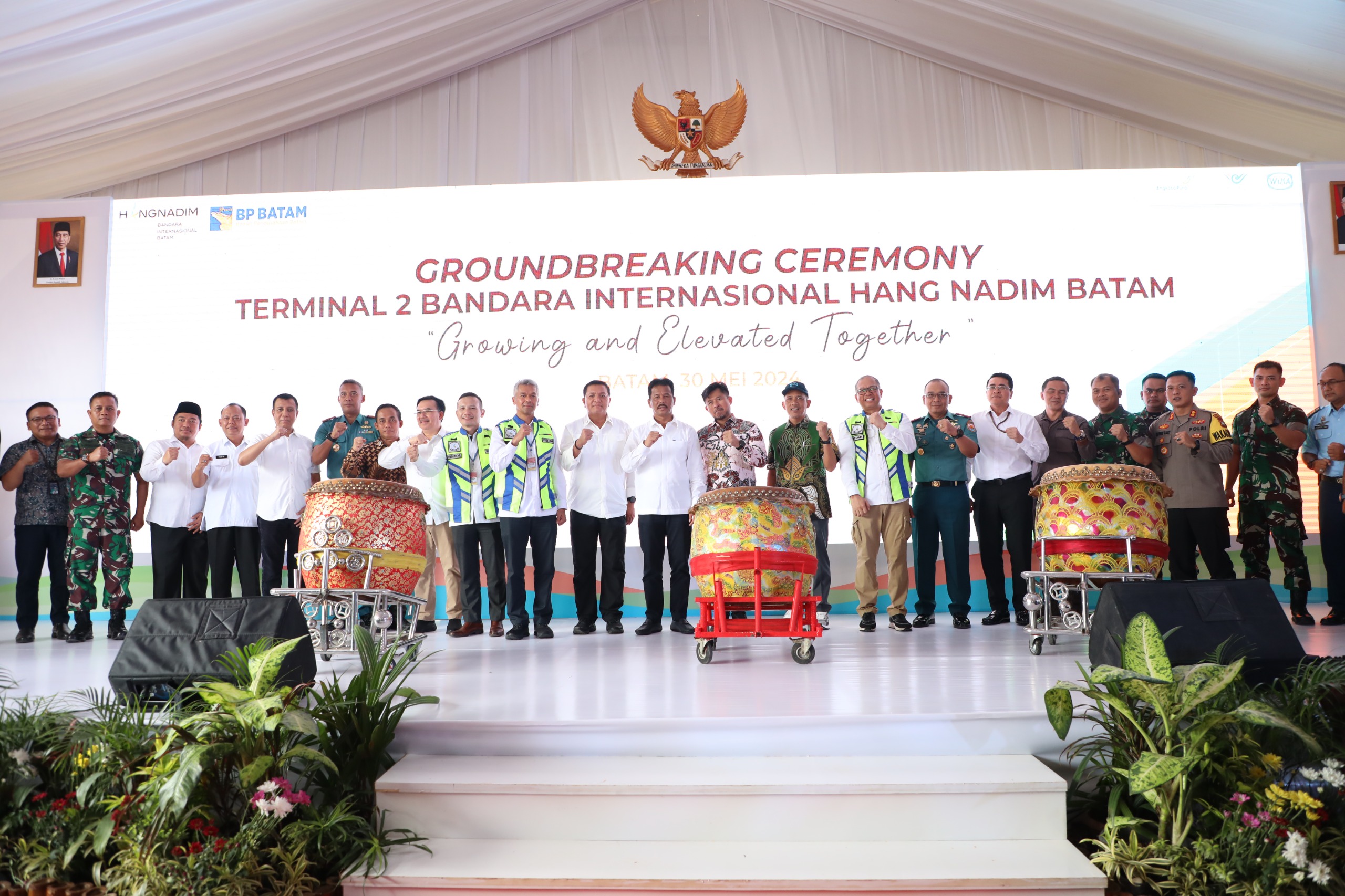 Kapasitas 9,6 Juta Penumpang, Terminal II Bandara Internasional Hang ...