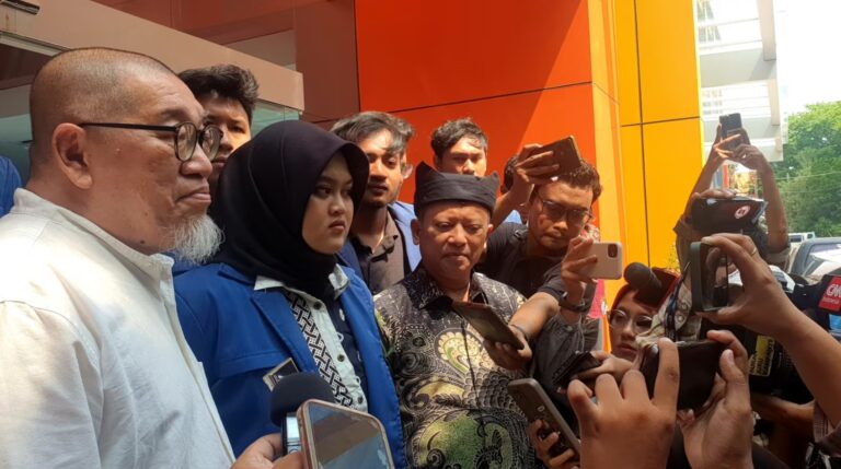 Buktikan Tak Ada Pembungkaman, Dekan FISIP UNAIR Cabut Pembekuan ...